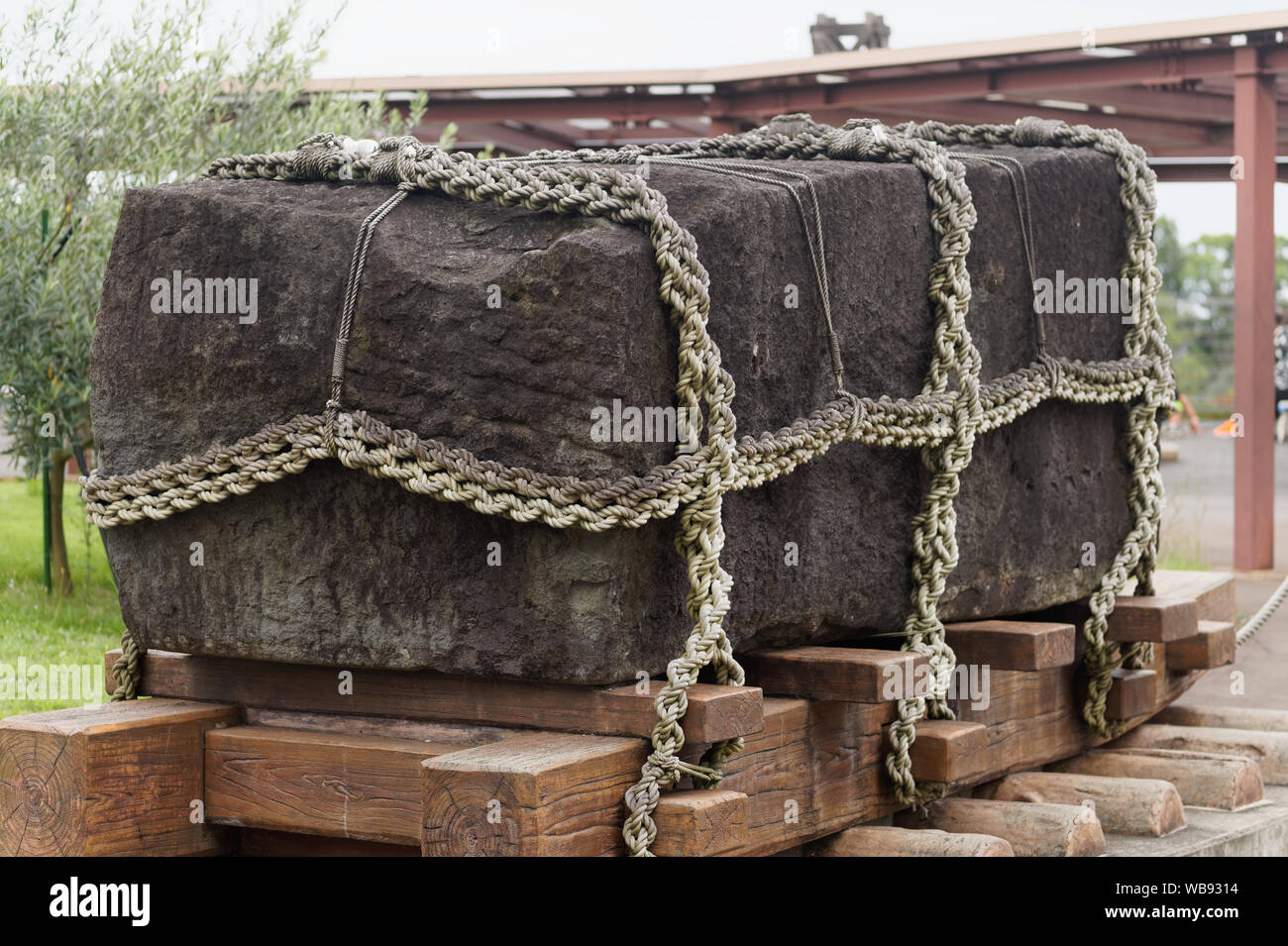 Neolithic method of transporting a huge granite stone. The granite ...
