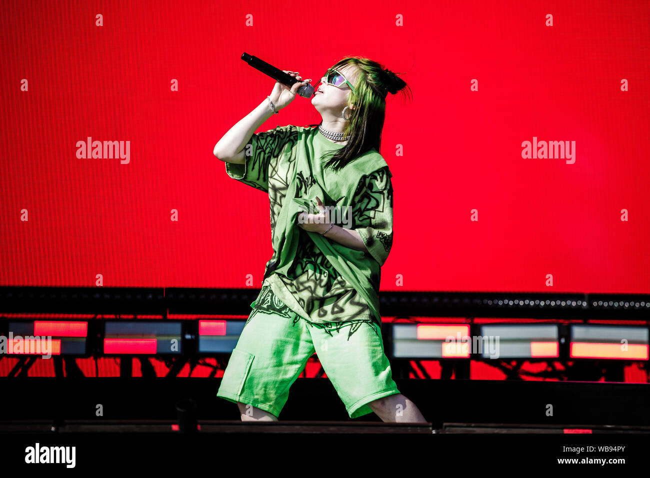 Billie eilish concert hi-res stock photography and images - Alamy