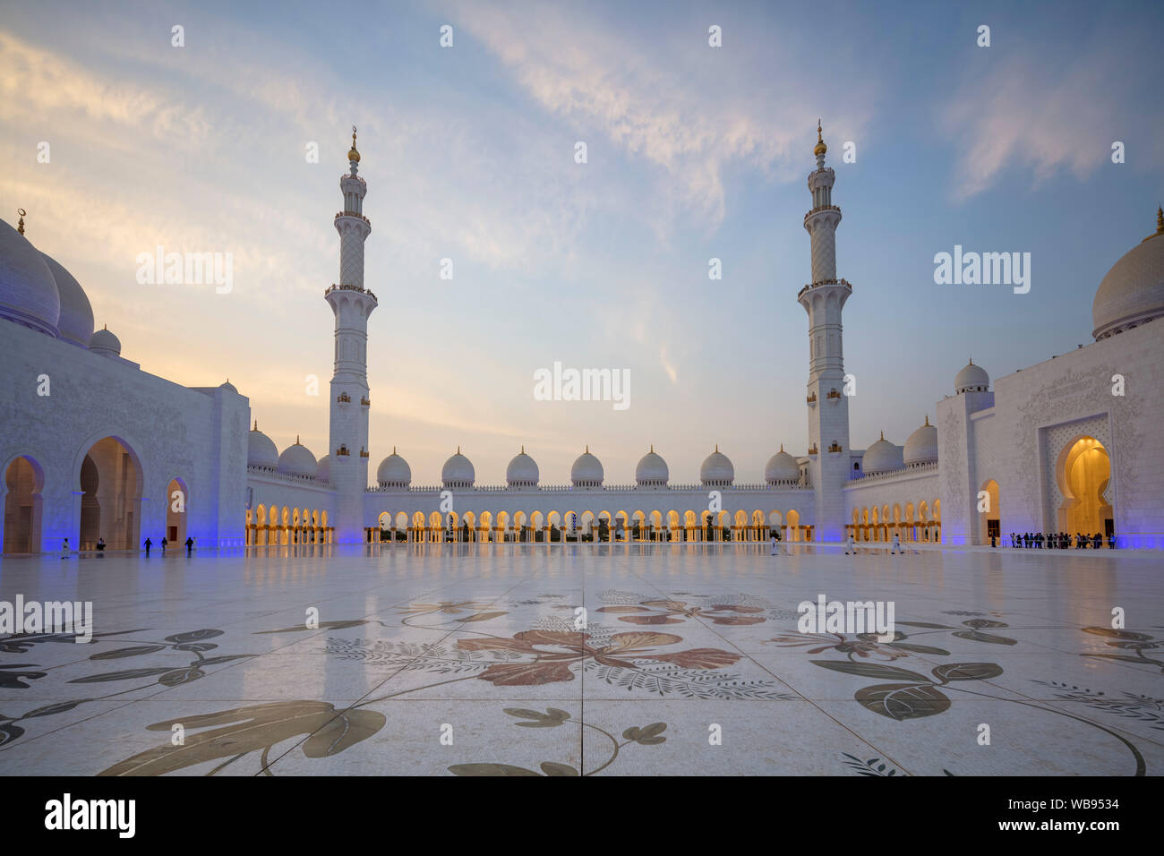 Islamic domes hi-res stock photography and images - Alamy