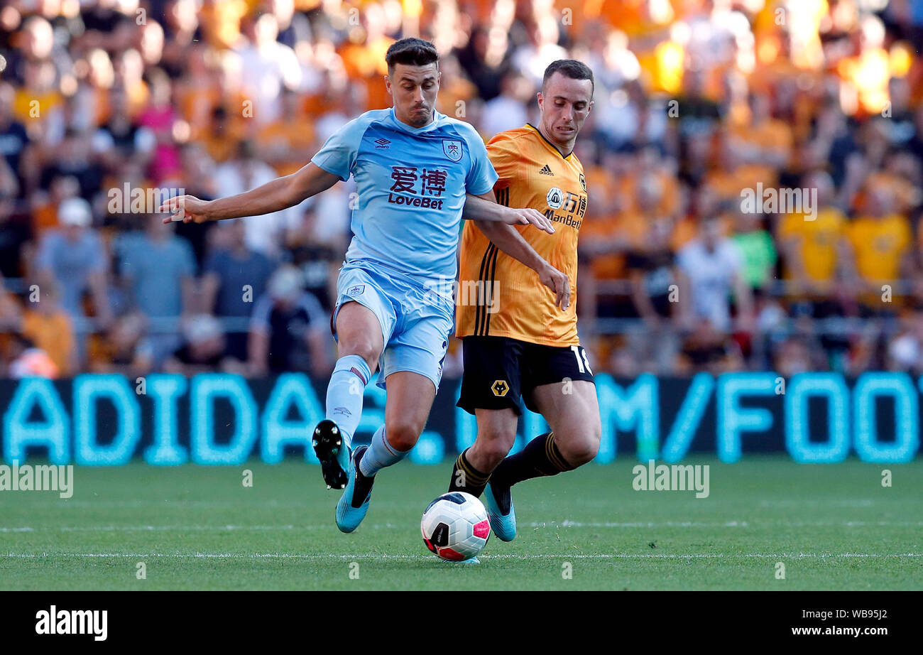 Wolverhampton Wanderers's Diogo Jota (right) and Burnley's Matthew ...