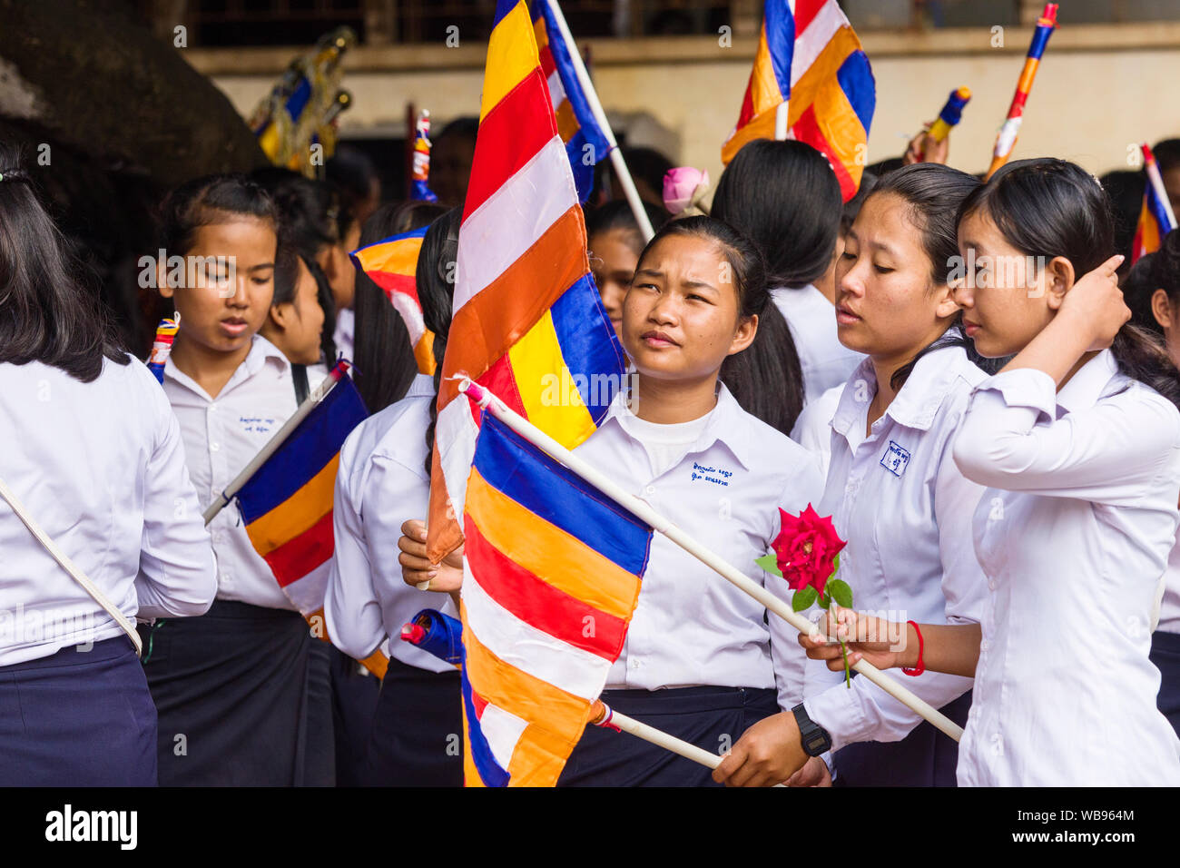 procession of monks, nuns and college students during the Meak Bochea ...