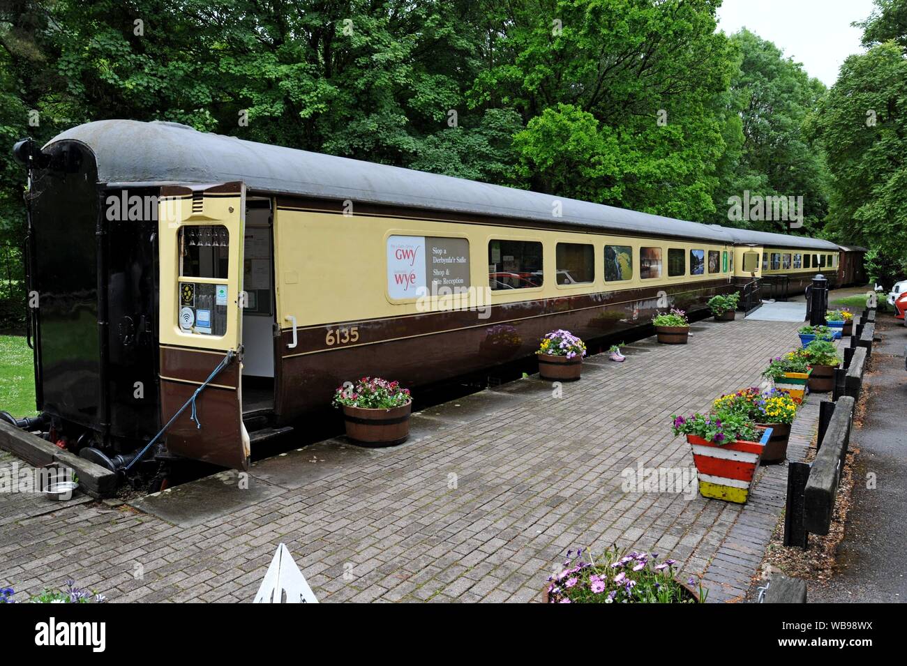 Mark 2 coaches hi-res stock photography and images - Alamy