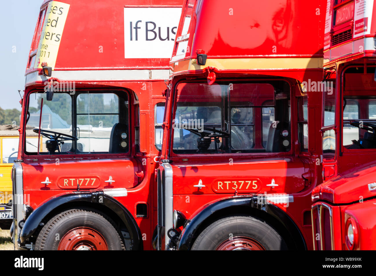 Vintage London Transport Buses High Resolution Stock Photography and ...