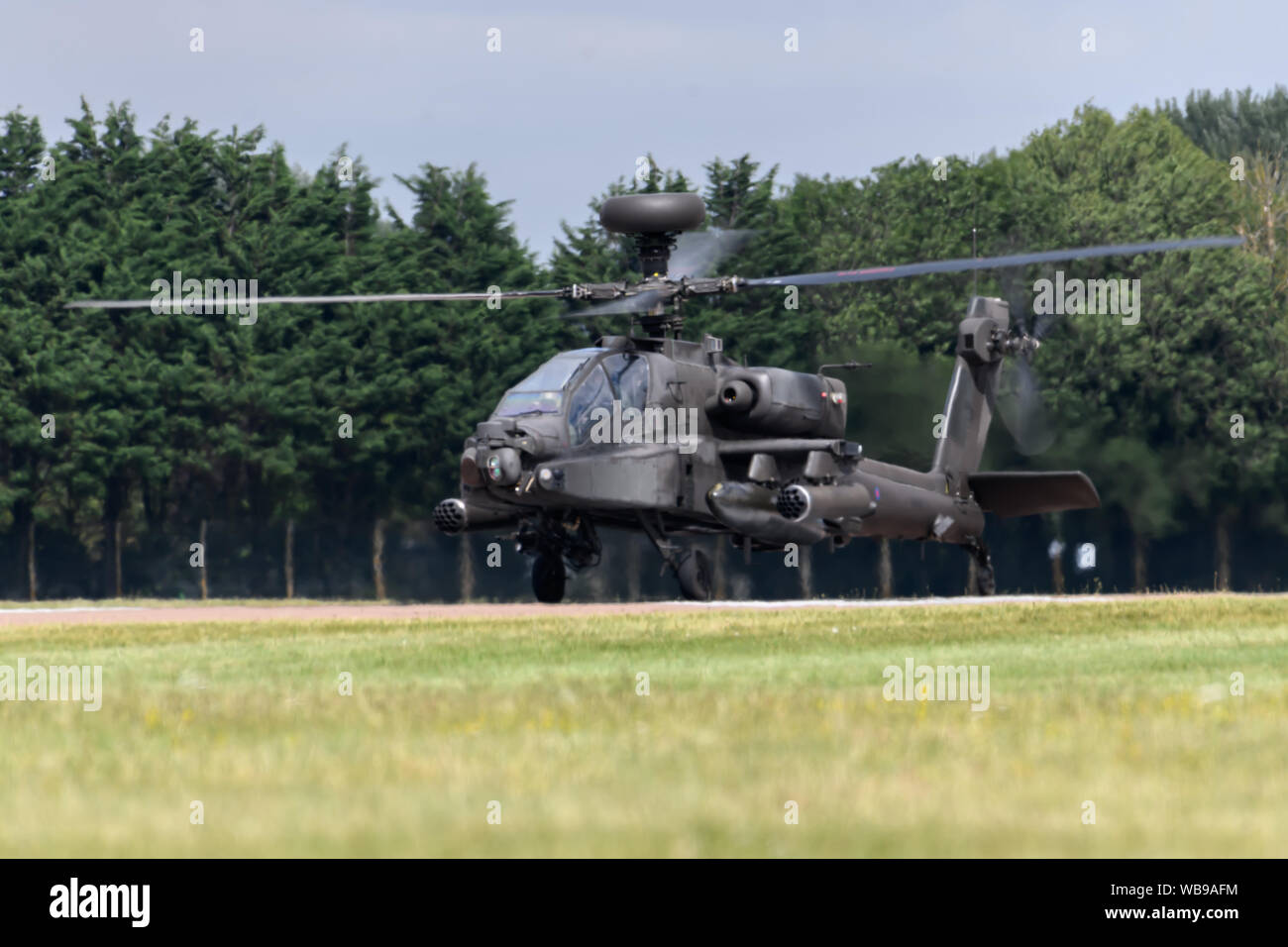 Apache helicopter pilot cockpit hi-res stock photography and images - Alamy