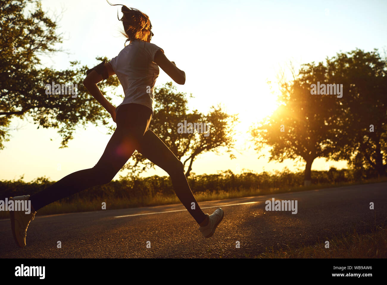 Sunrise runner hi-res stock photography and images - Alamy