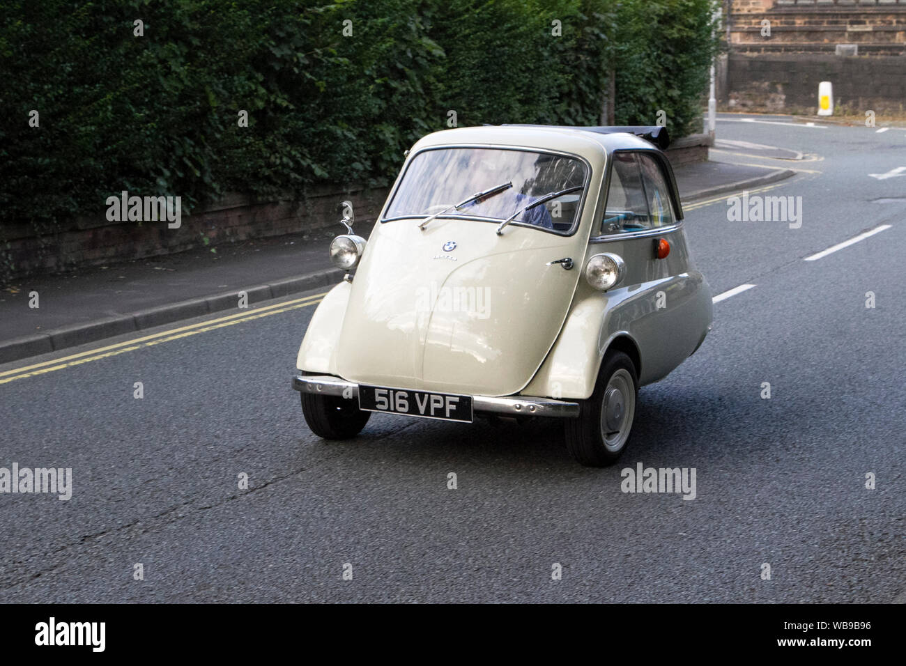 Bmw isetta 1961 hi-res stock photography and images - Alamy