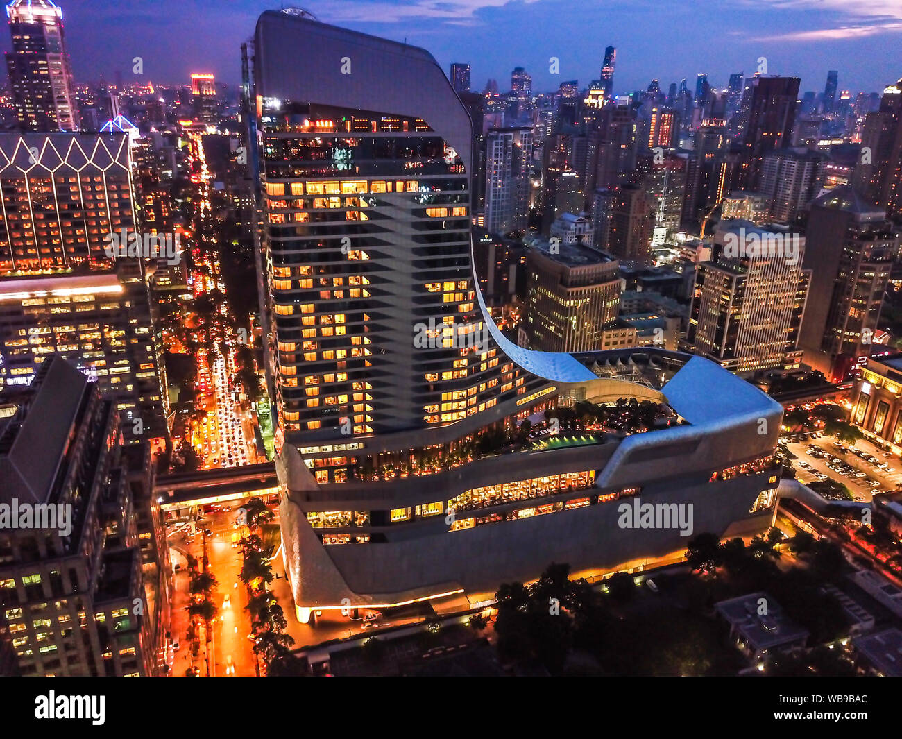 Ploenchit center hi-res stock photography and images - Alamy