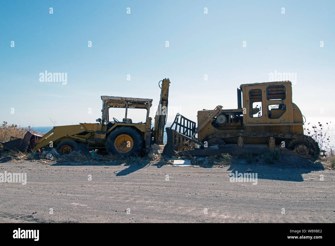 Wrecked bulldozer hi-res stock photography and images - Alamy