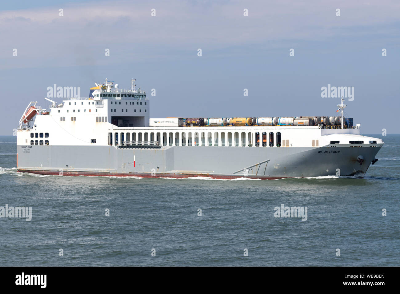 Ro ro vessel hi-res stock photography and images - Alamy