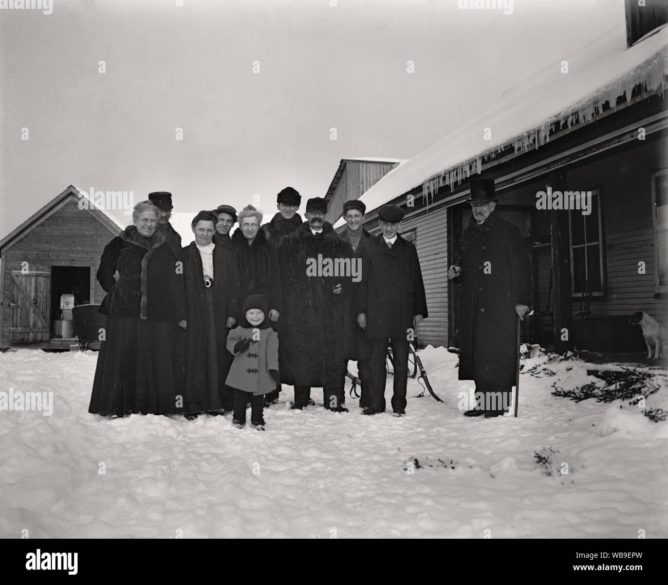 Edwardian family portrait hi-res stock photography and images - Alamy