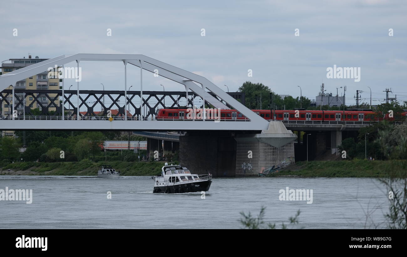 S-Bahn on Konrad Adenauer Bridge Stock Photo - Alamy