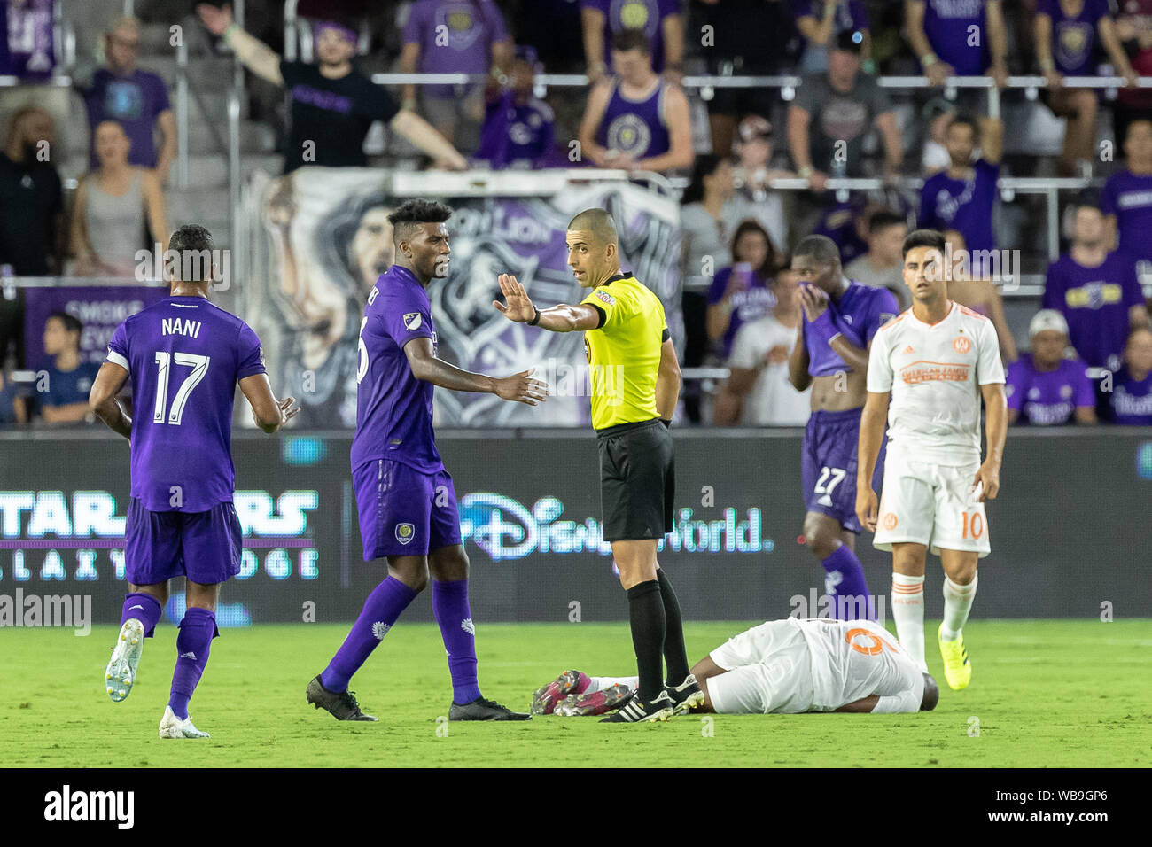 Defensemen High Resolution Stock Photography and Images - Alamy