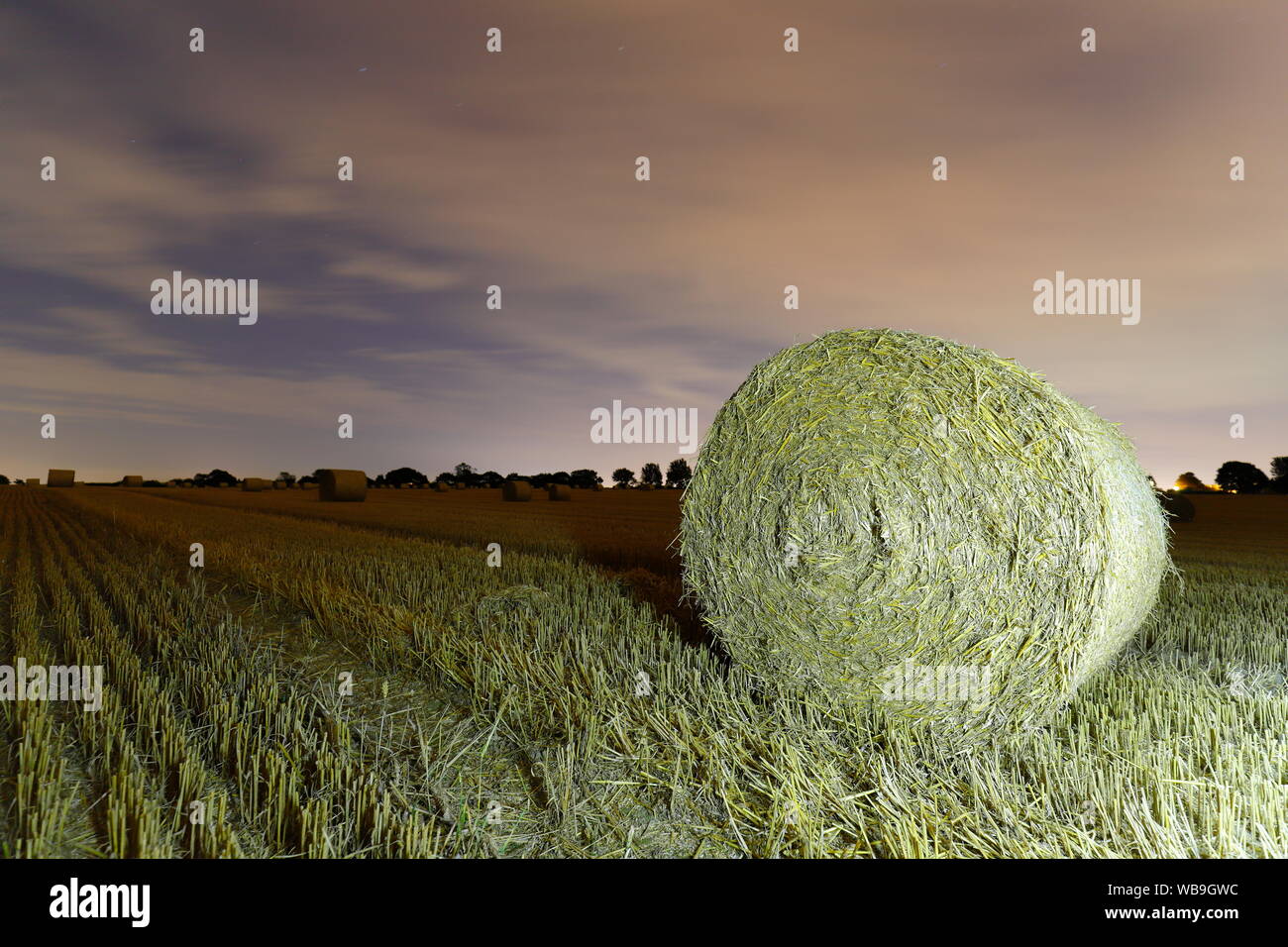 Hay harves hi-res stock photography and images - Alamy