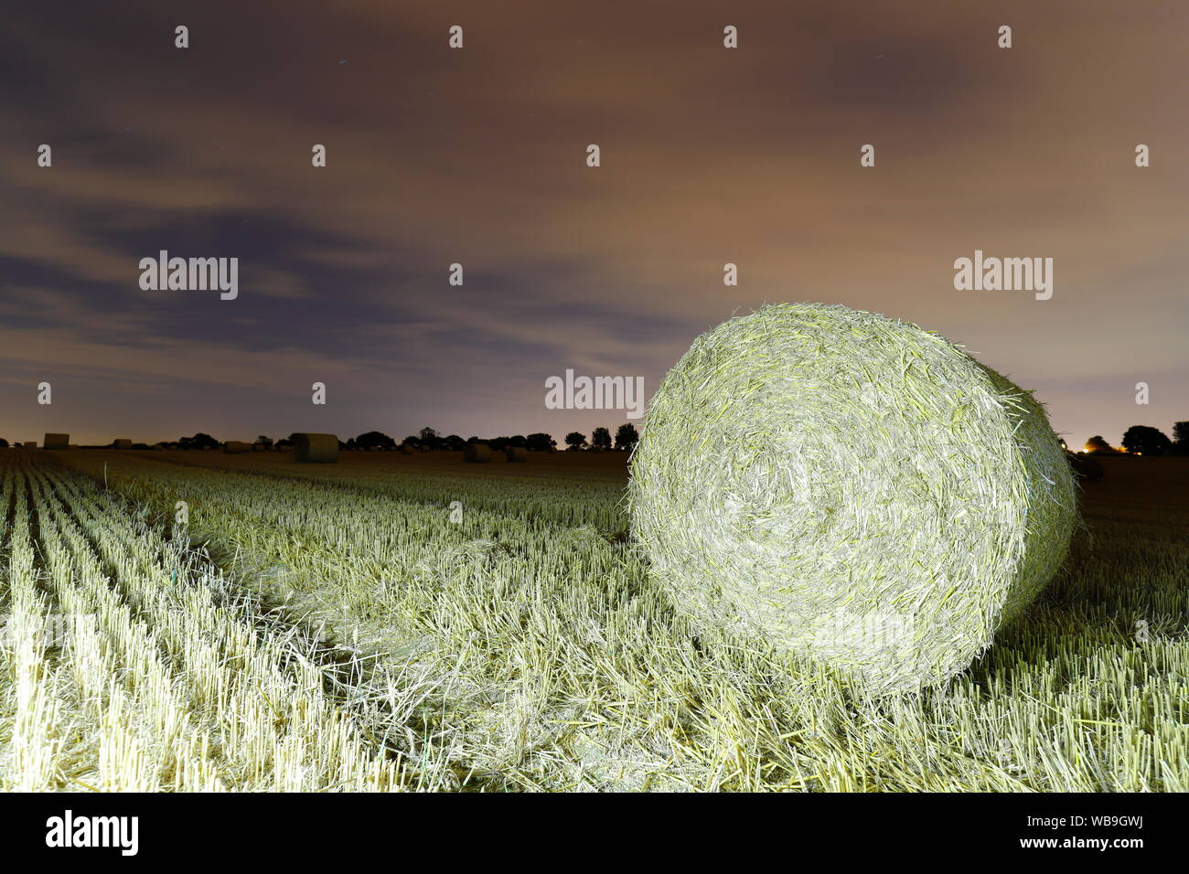 Hay bales night hi-res stock photography and images - Alamy
