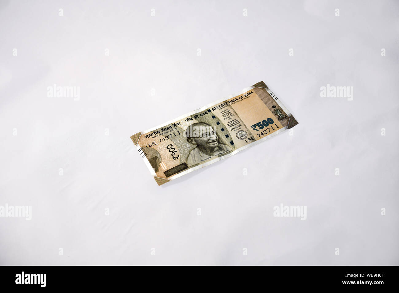 New Modern Indian Five Hundred Rupees Currency Note Stock Photo - Alamy