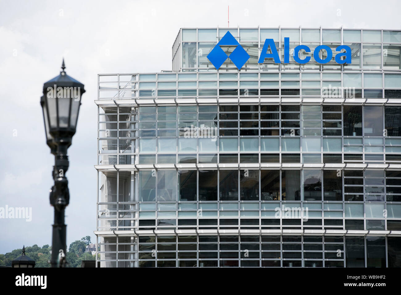 Alcoa logo hi-res stock photography and images - Alamy