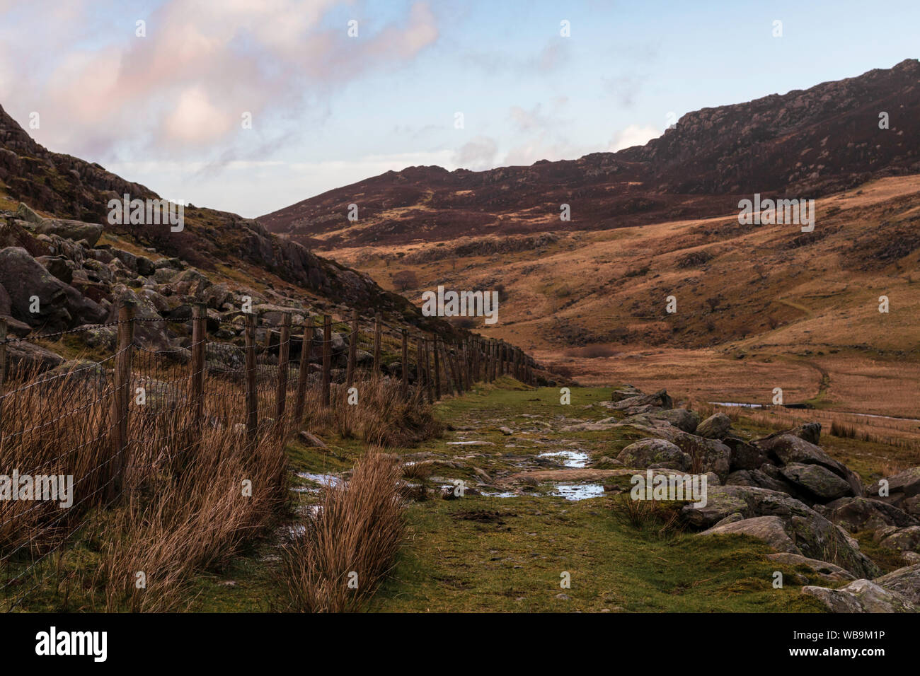Beautiful countryside wales hi-res stock photography and images - Alamy
