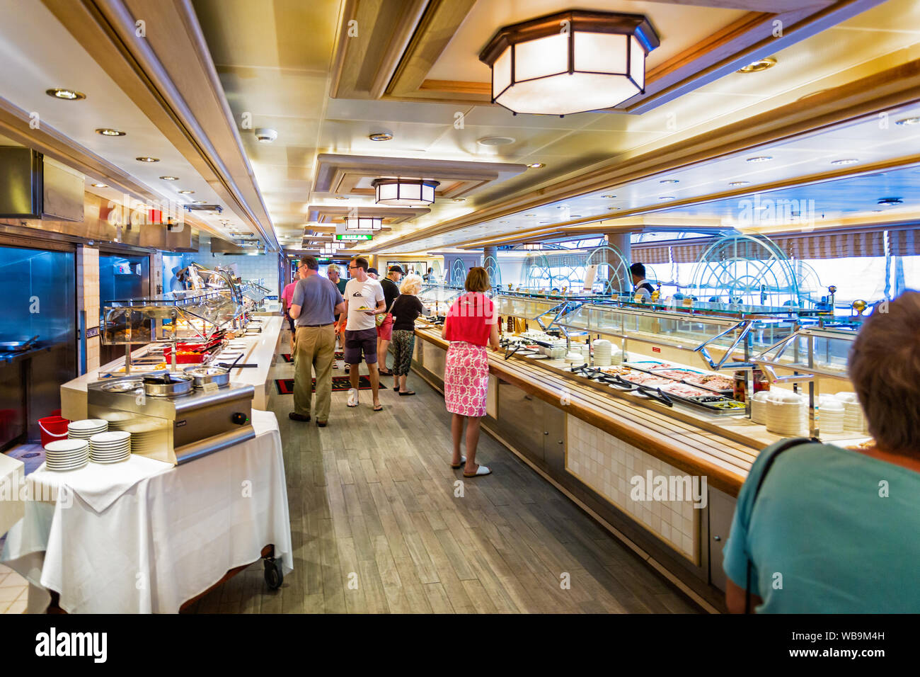 Cunard cruise ship interior hi-res stock photography and images - Alamy