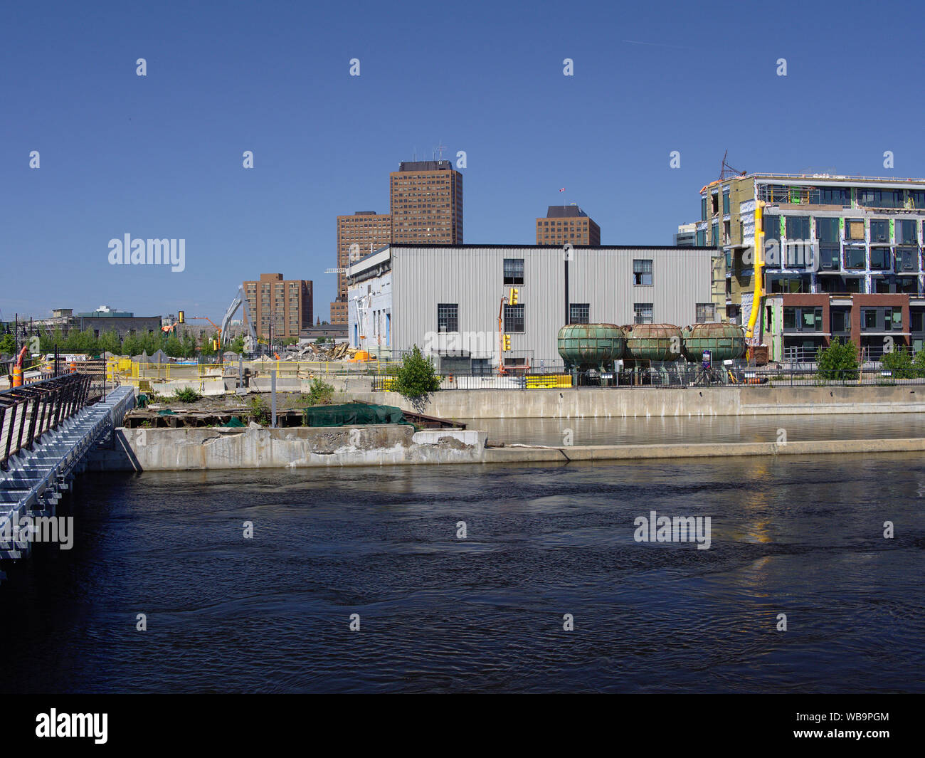 New condominiums being built at the Zibi deveopment, Chaudiere Crossing ...