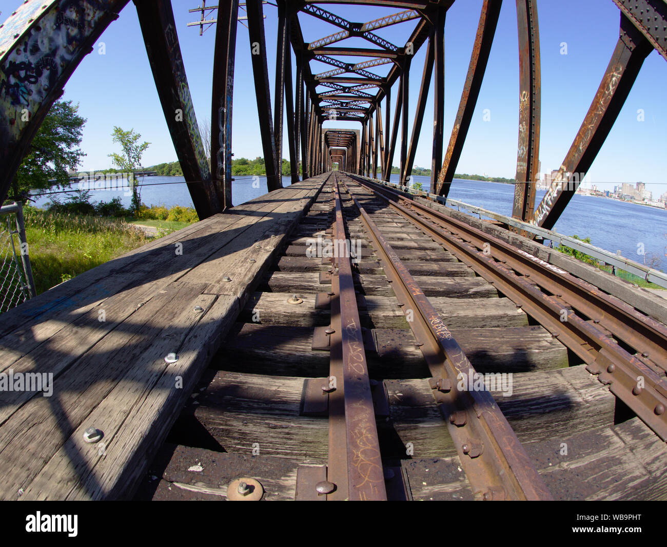 Prince of Wales Bridge (Pont Prince de Galles) rail bridge (disused ...
