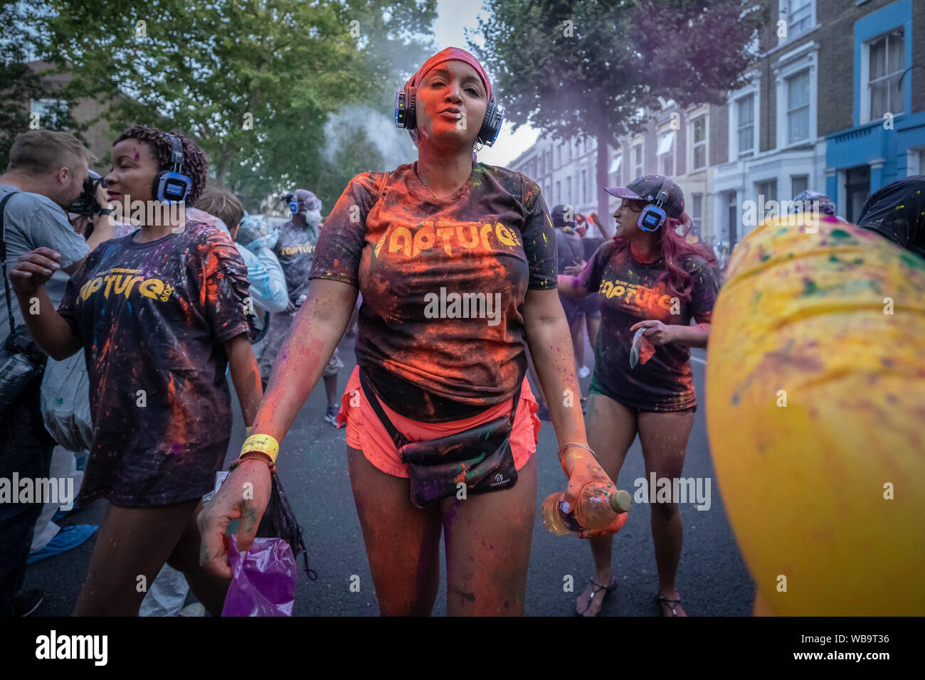 London, UK. 25th August 2019. Jouvert parade starts the Notting Hill ...