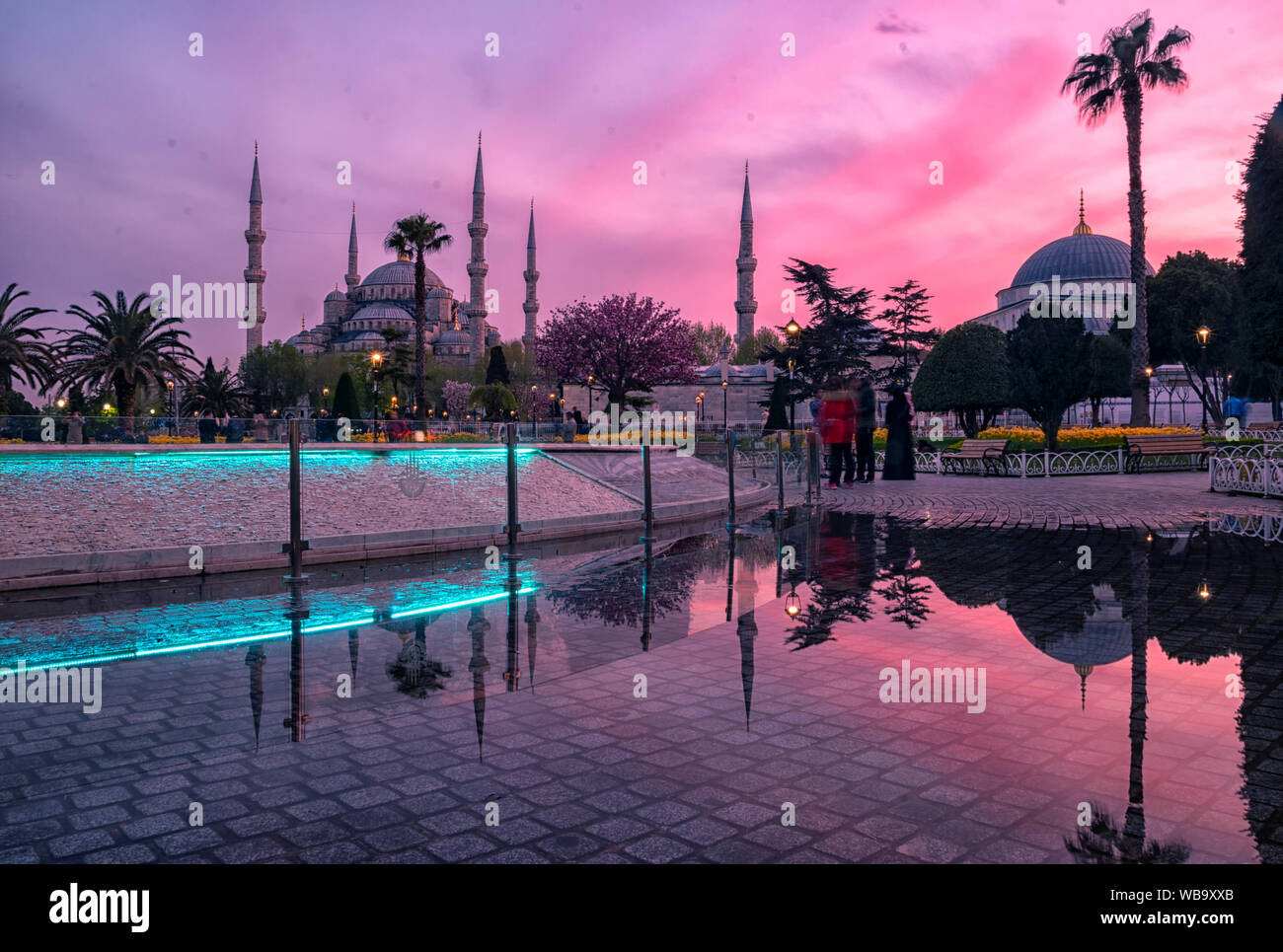 Blue Mosque in Istanbul at night with its rain water reflection Stock ...