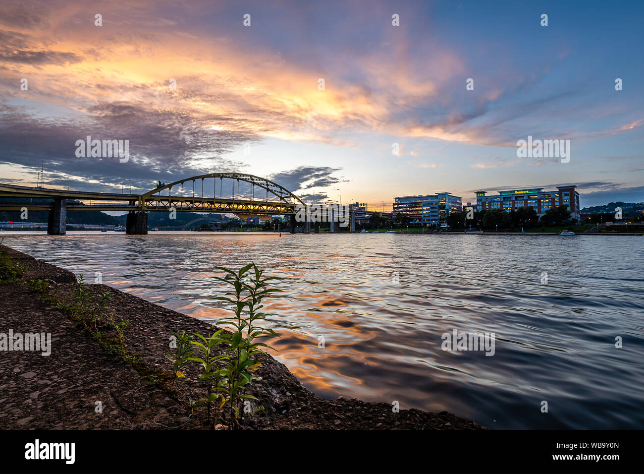 Three rivers park district hi-res stock photography and images - Alamy