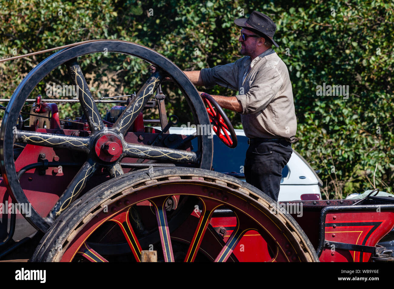 Traction equipment hi-res stock photography and images - Alamy