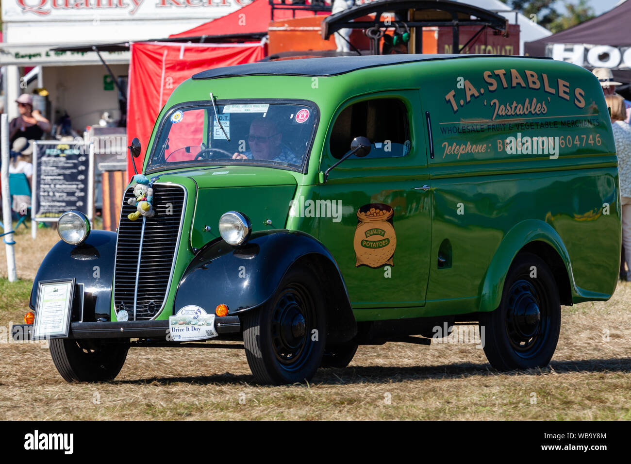 1957 vintage hi-res stock photography and images - Alamy