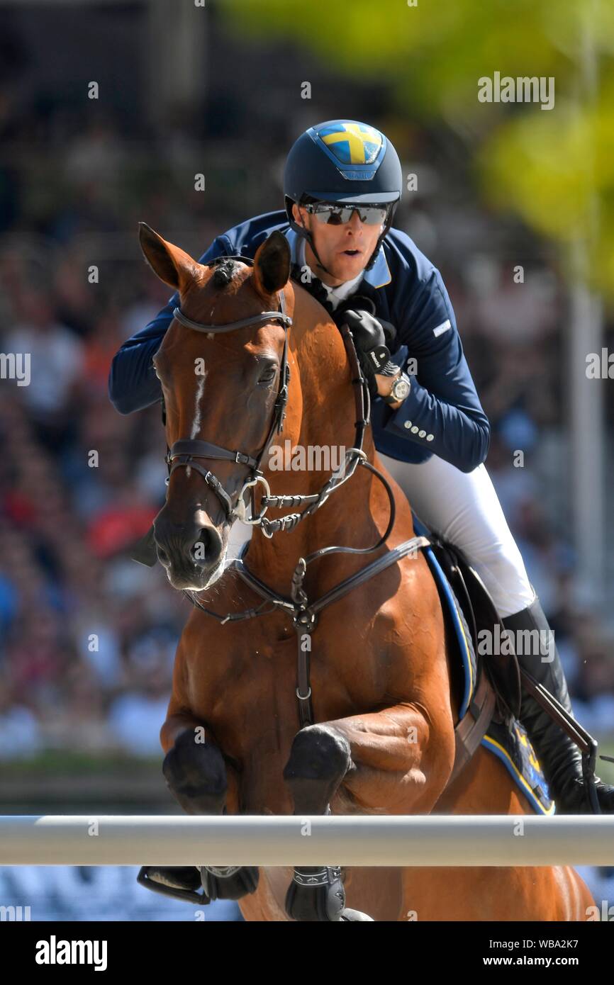 Mary lou jumping hi-res stock photography and images - Alamy