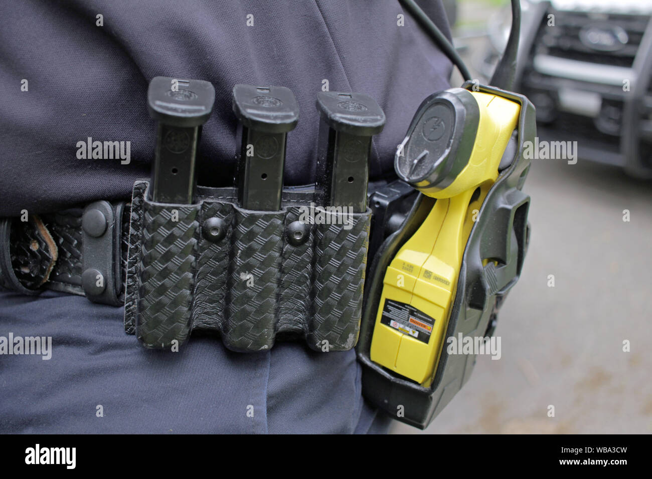 Police taser hi-res stock photography and images - Alamy
