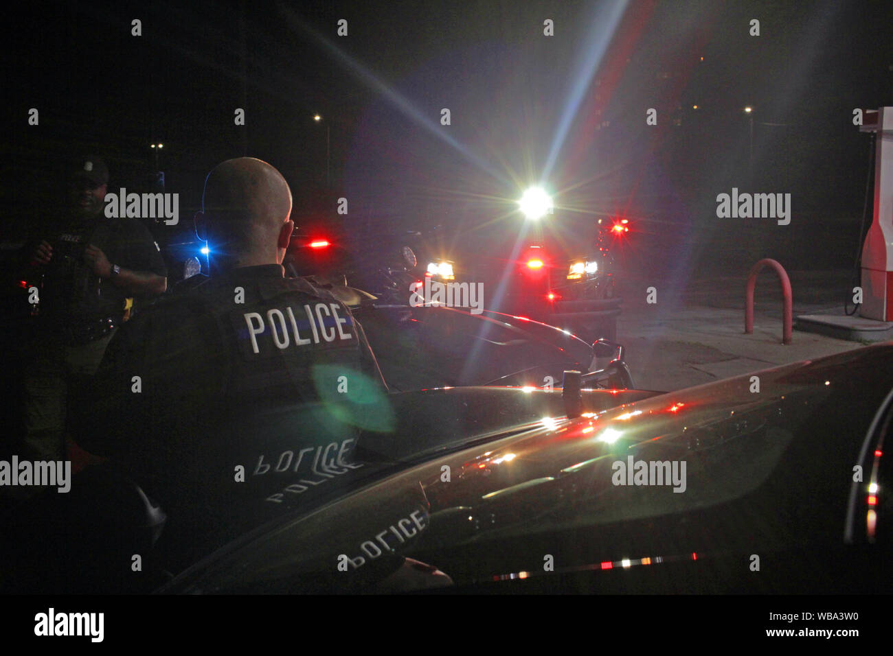 Police disturbance uniform hi-res stock photography and images - Alamy