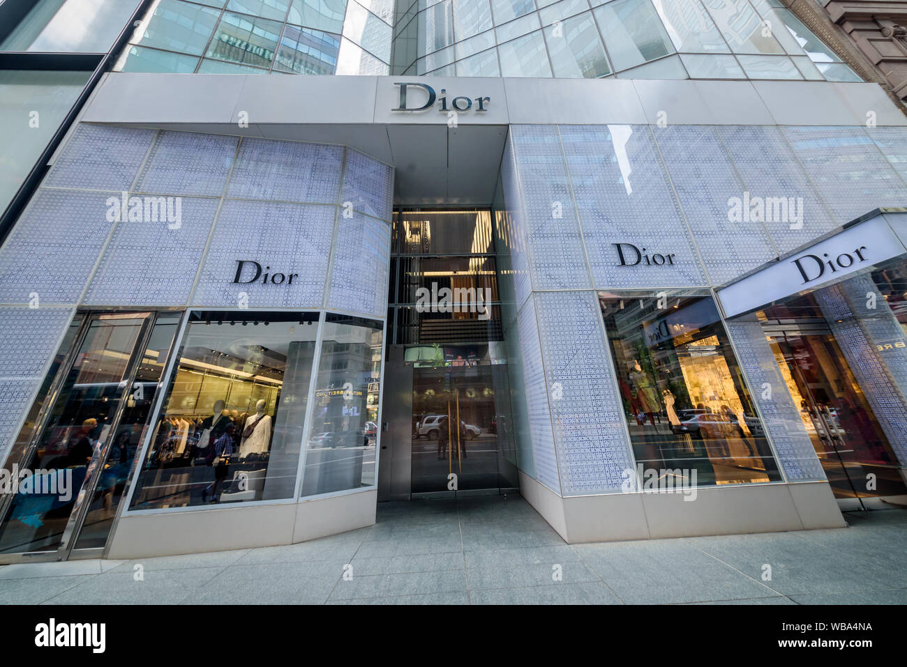 Dior store nyc hi-res stock photography and images - Alamy