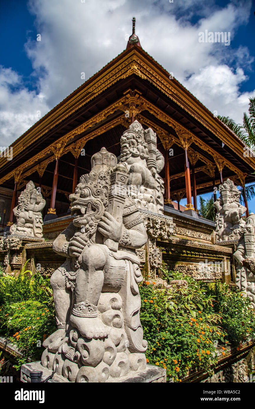 Ubud temple hi-res stock photography and images - Alamy
