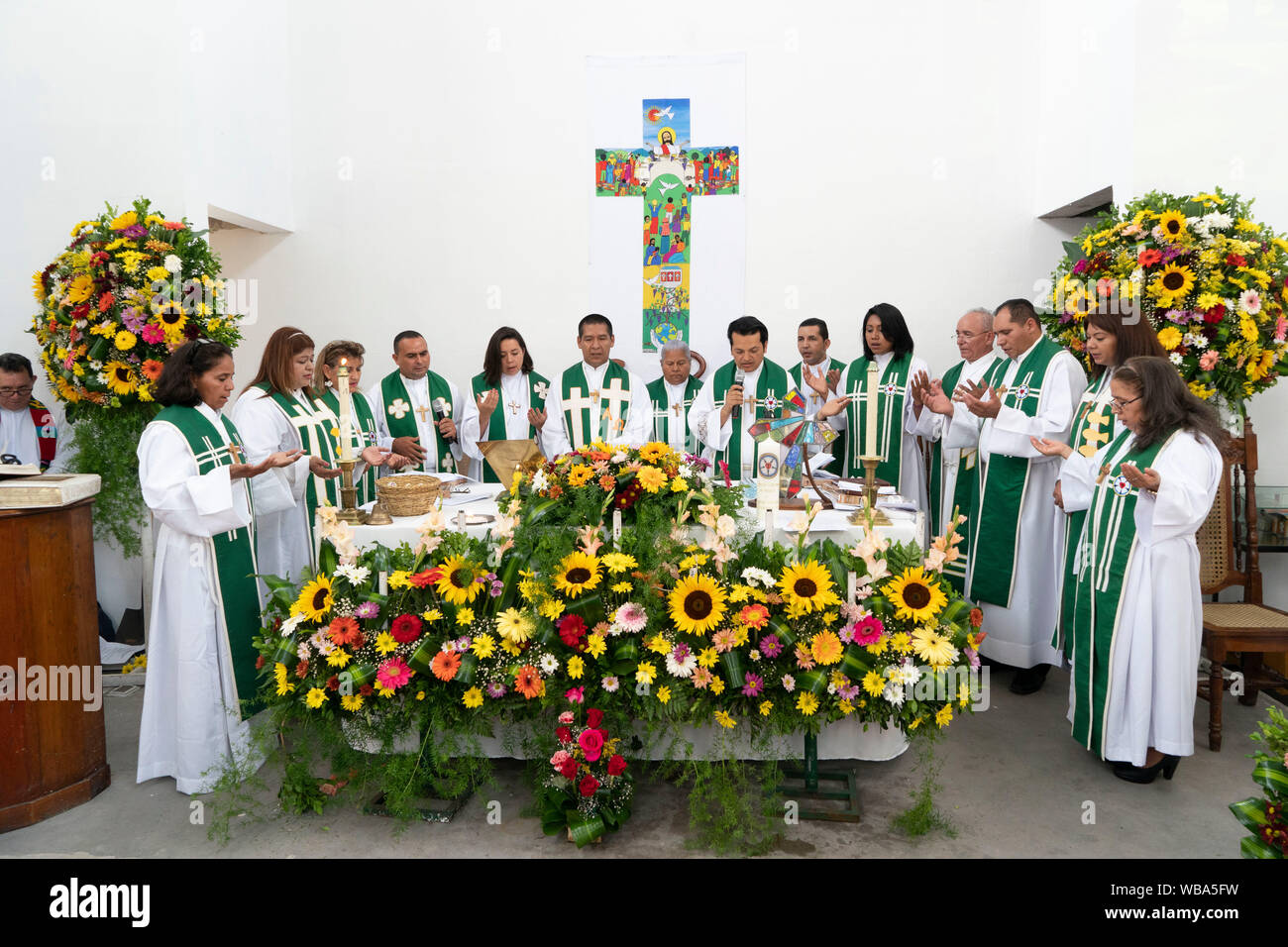 Male and female pastors are ordained during ceremony at Resurrection ...