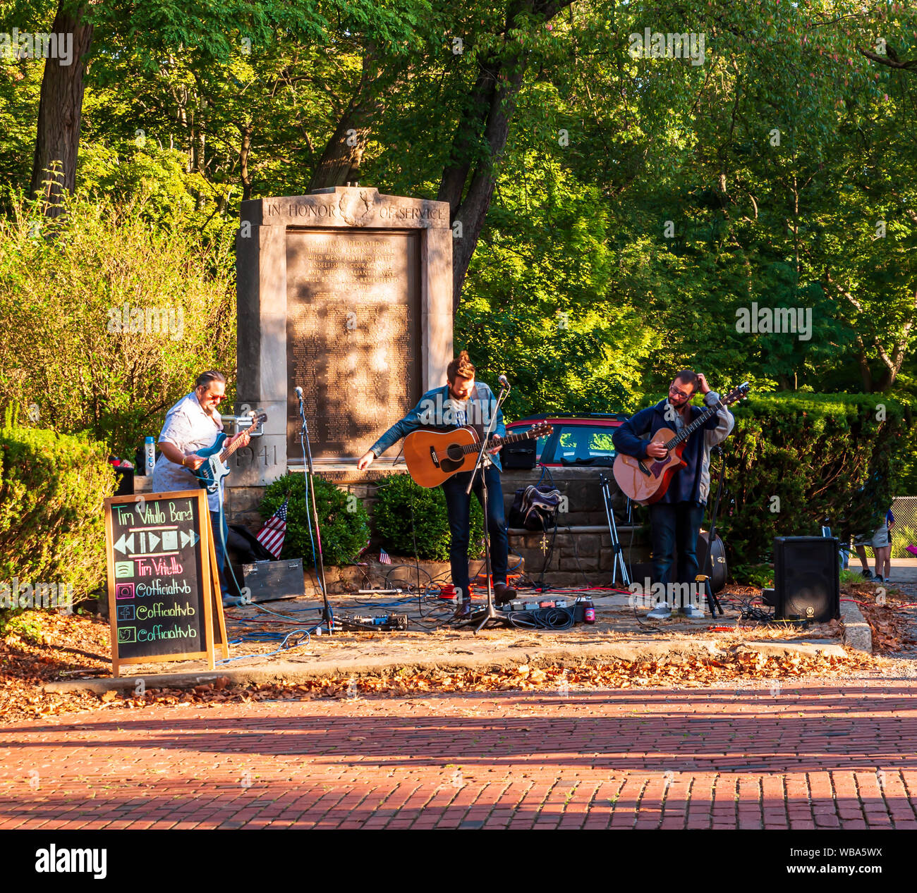 A trio band performing at the "Race Around the Square" in the Regent ...
