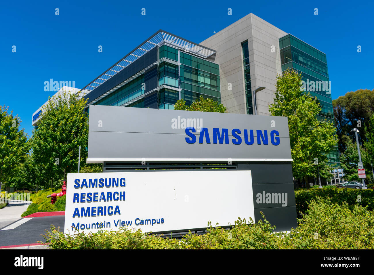 American samsung hi-res stock photography and images - Alamy