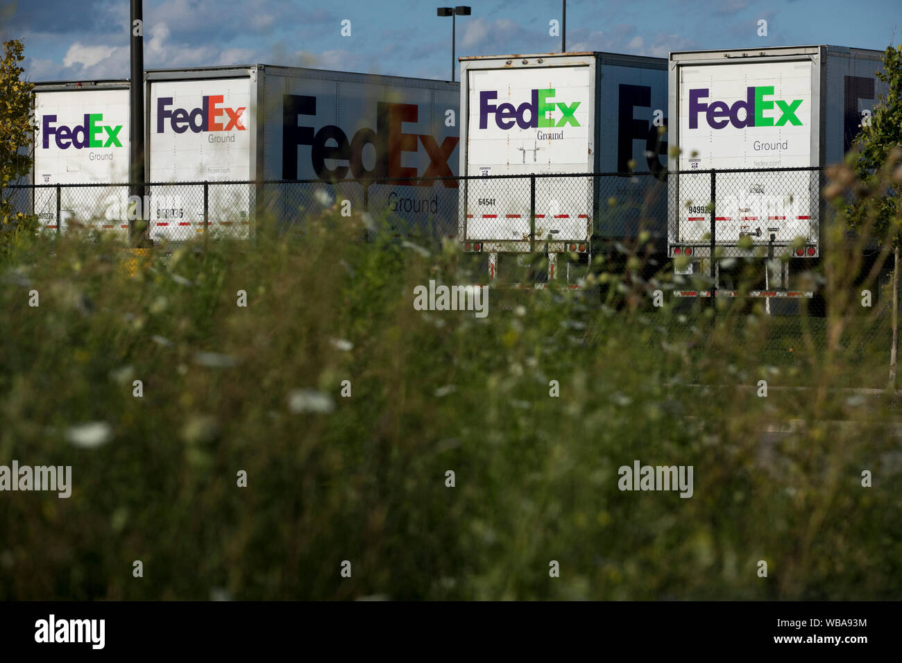 Fedex corporation logos hi-res stock photography and images - Alamy