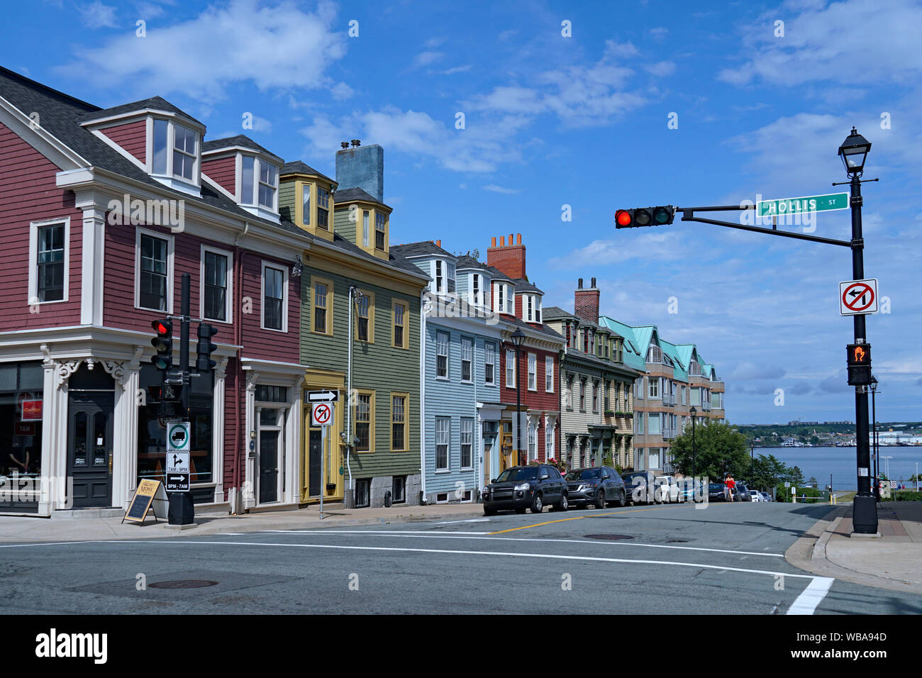 Row of clapboard houses hi-res stock photography and images - Alamy