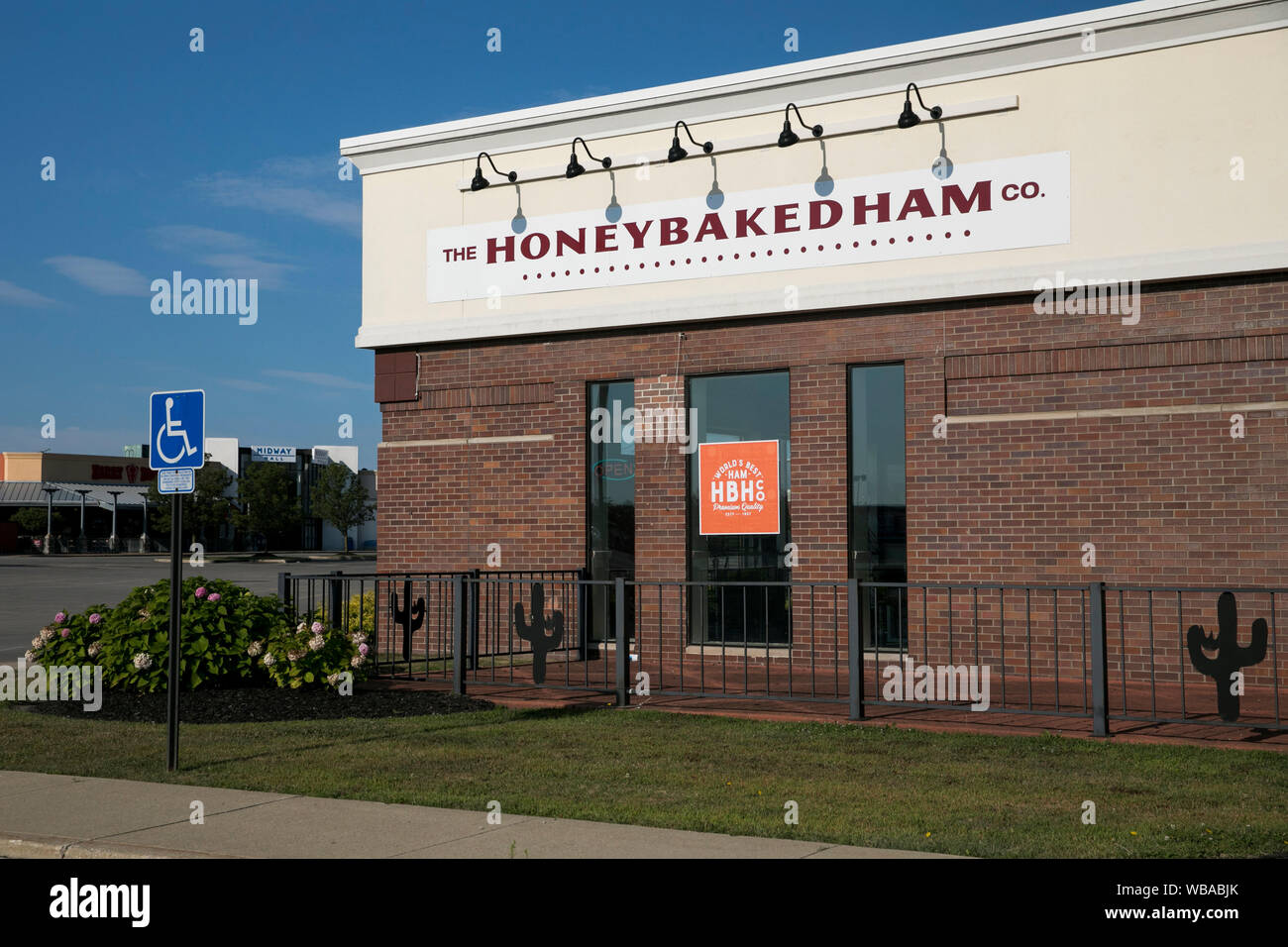 Honey ham hi-res stock photography and images - Alamy