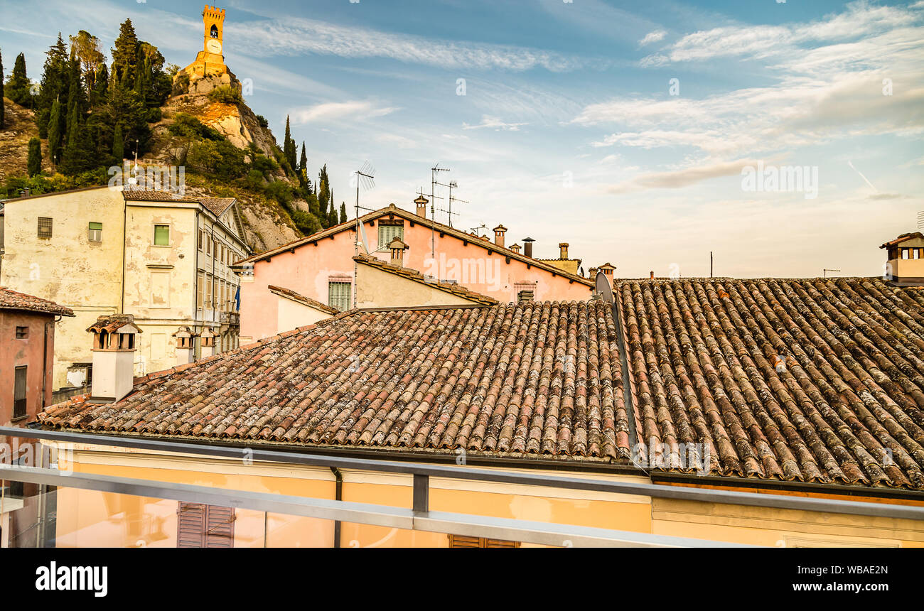 tile roofs of medieval village in Italy Stock Photo - Alamy