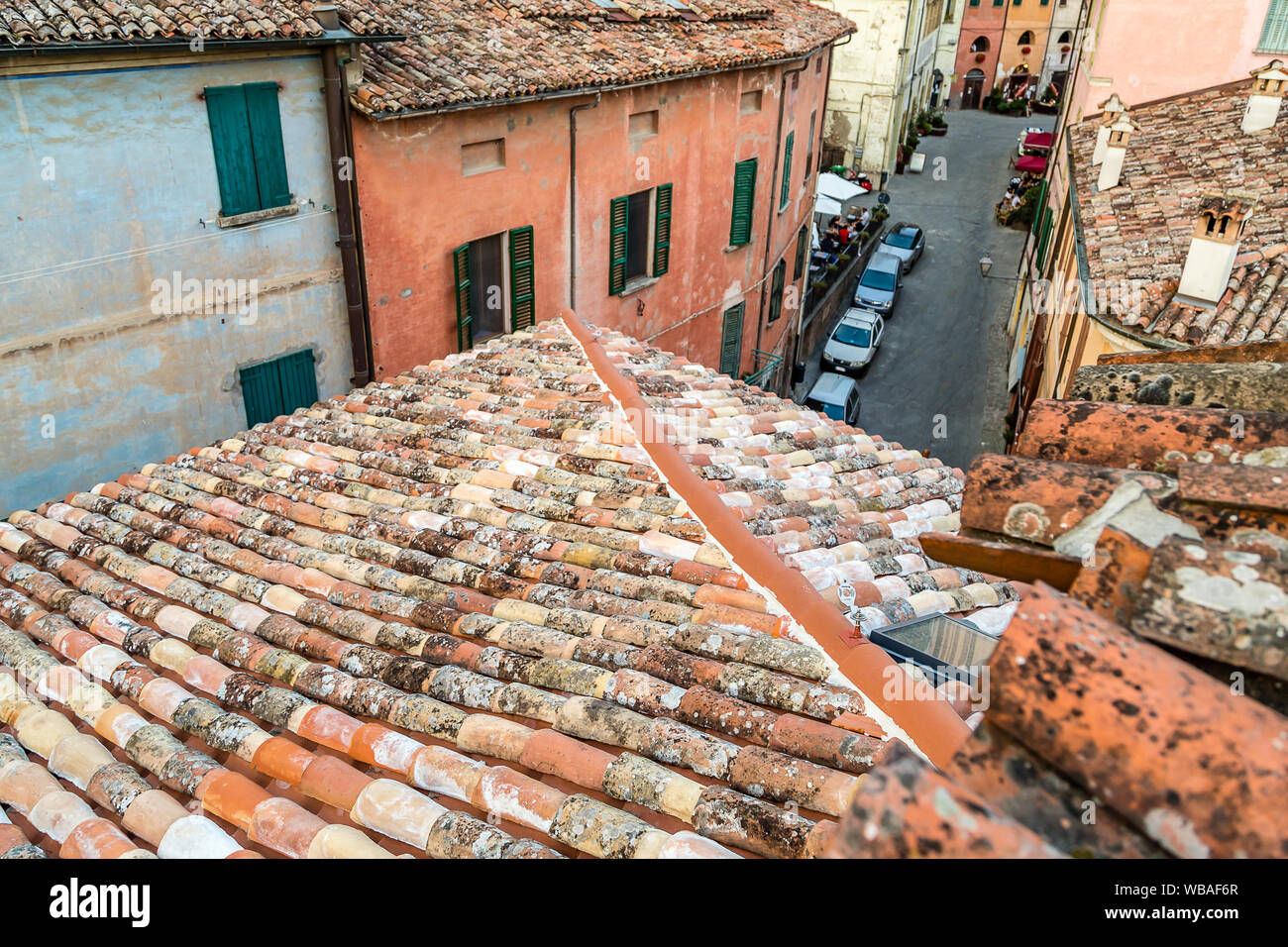 tile roofs of medieval village in Italy Stock Photo - Alamy