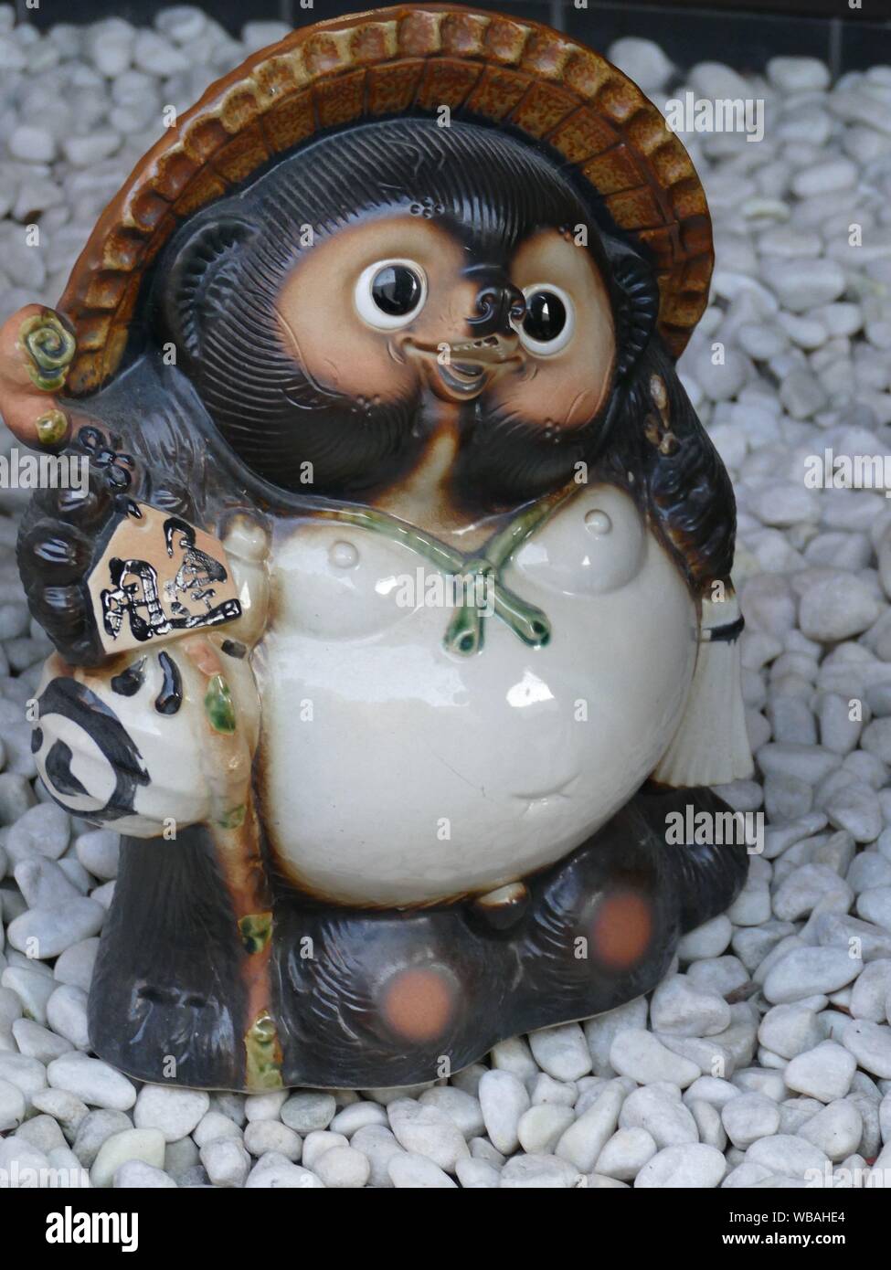Tanuki statue hi-res stock photography and images - Alamy