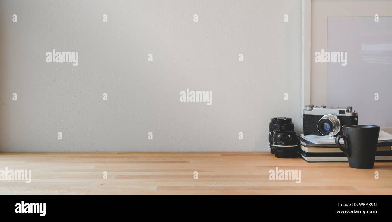 Photographer workplace hi-res stock photography and images - Alamy