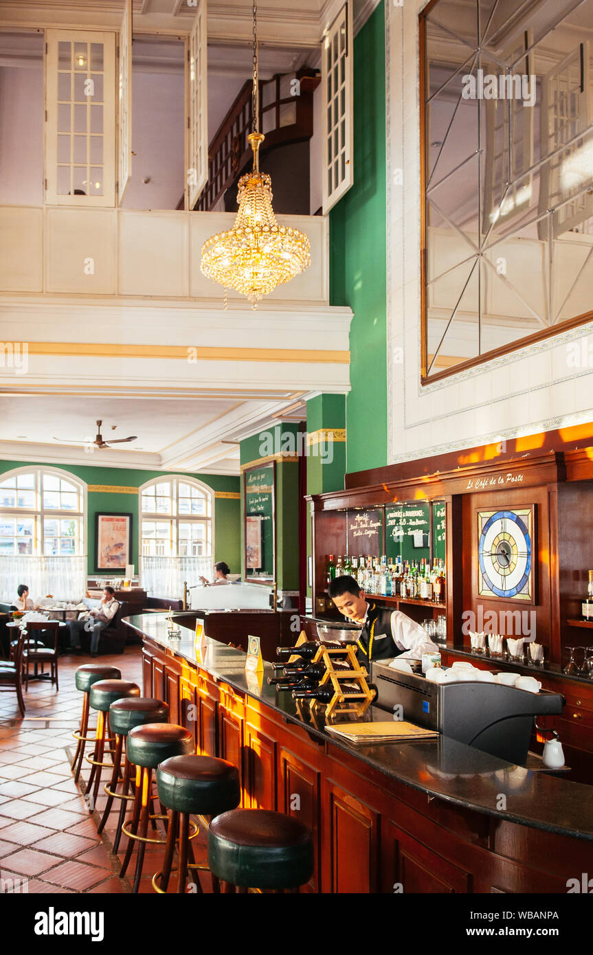 Chandelier Colonial High Resolution Stock Photography and Images - Alamy