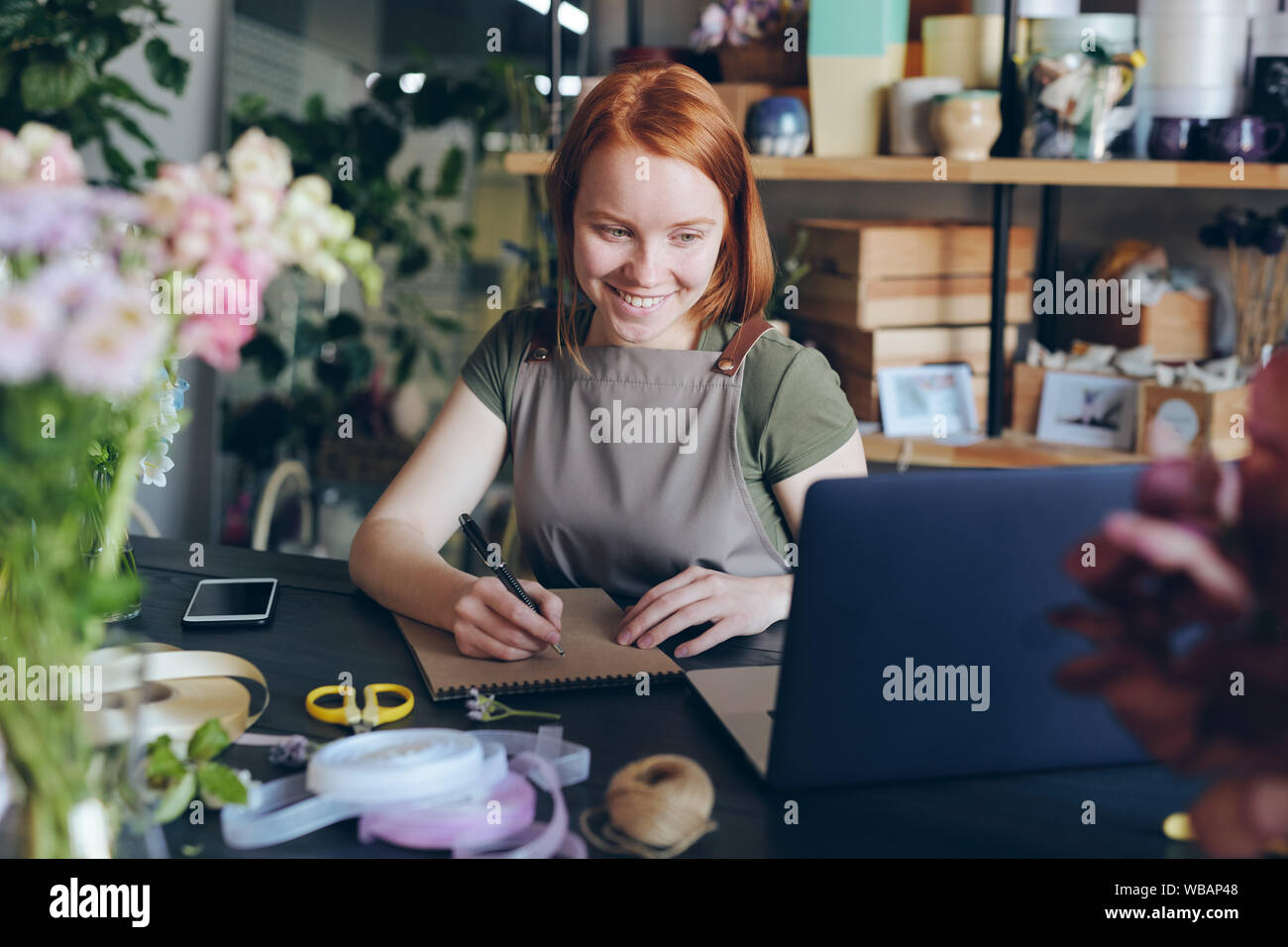 People registering hi-res stock photography and images - Alamy