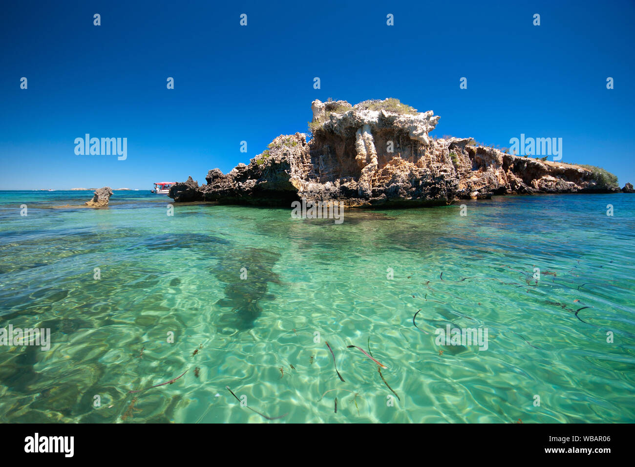 Limestone reefs hi-res stock photography and images - Alamy