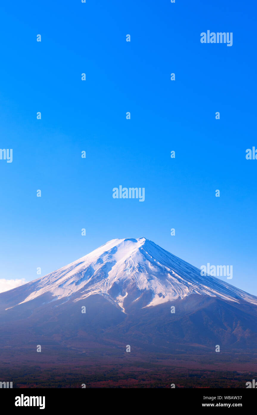 Mount Fuji with snow covered and blue sky in autumn season, clearly ...