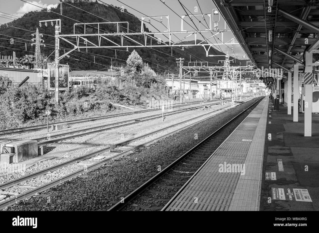 NOV 30, 2018 Otsuki, Japan - Empty Japan Otsuki train station platform ...