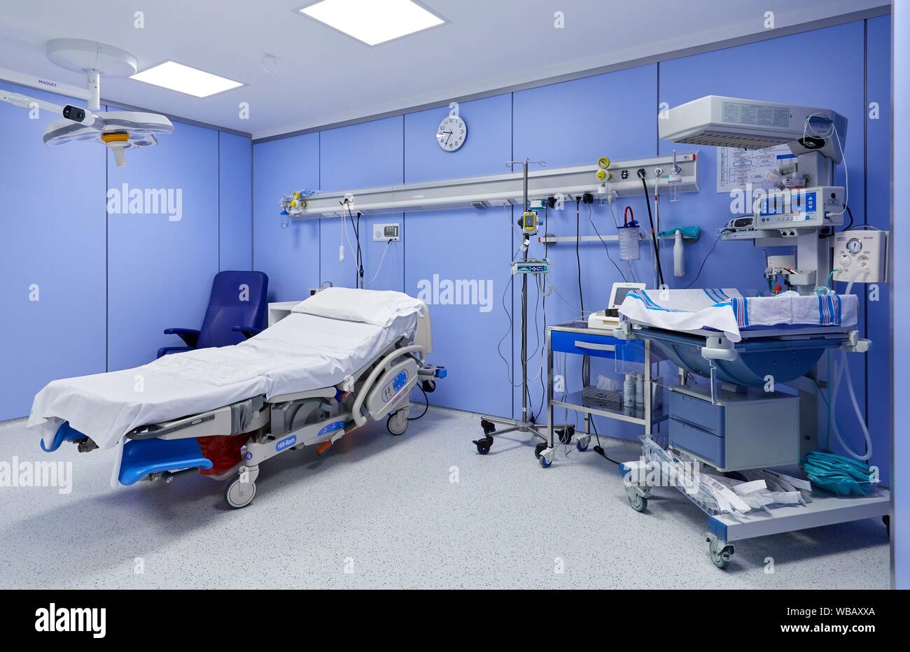 Hospital Delivery Room High Resolution Stock Photography and Images - Alamy